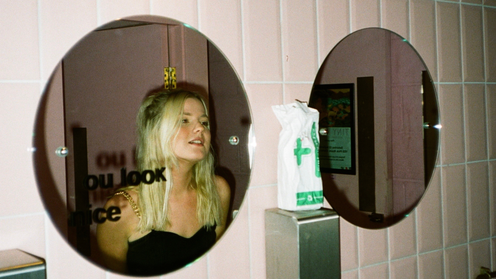 The Pentatonic | Single Review: Issy Sutcliffe - Drugs Can't Fix Me